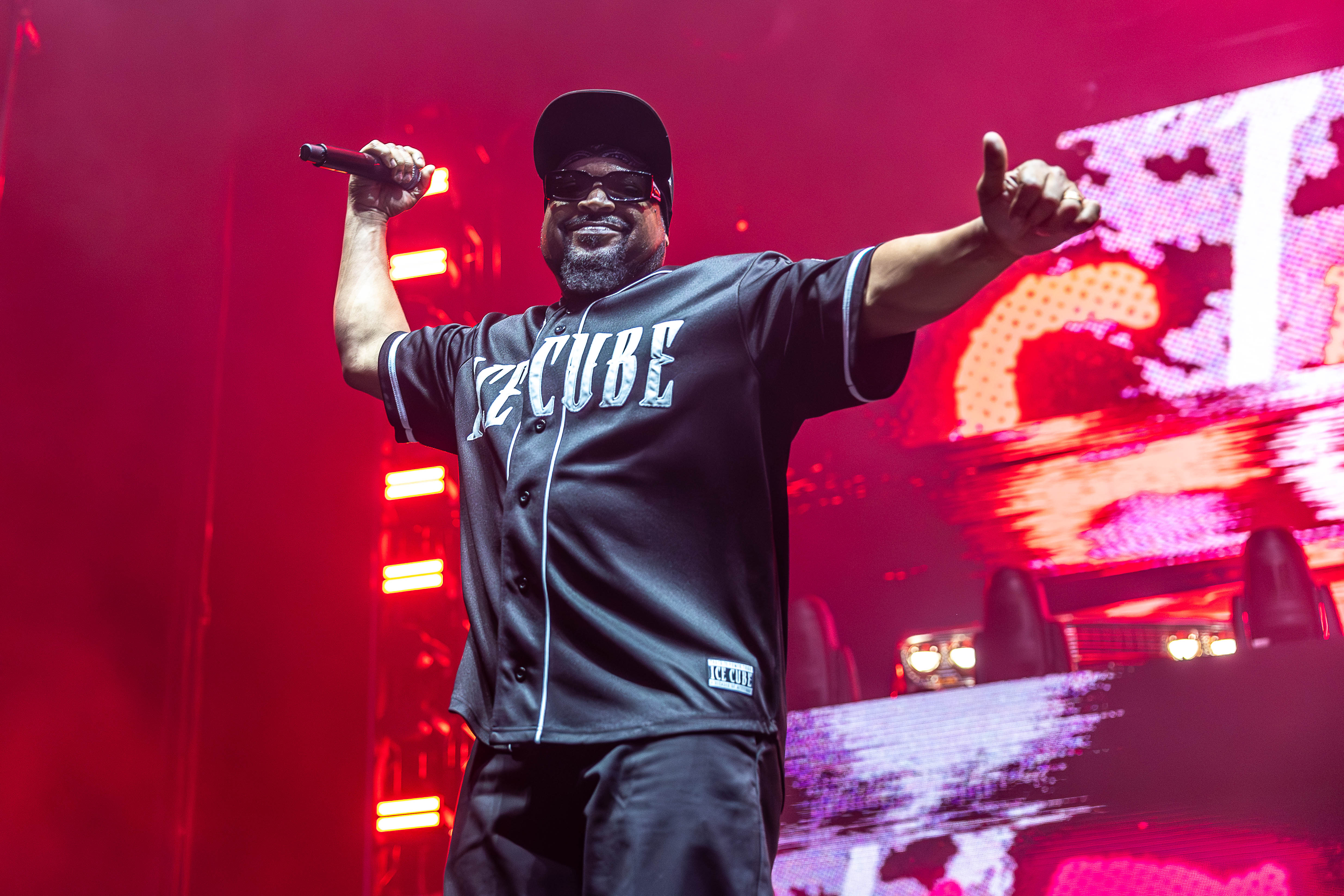 Photos: I Took My Wife to Ice Cube in Fort Worth. Her Observations
