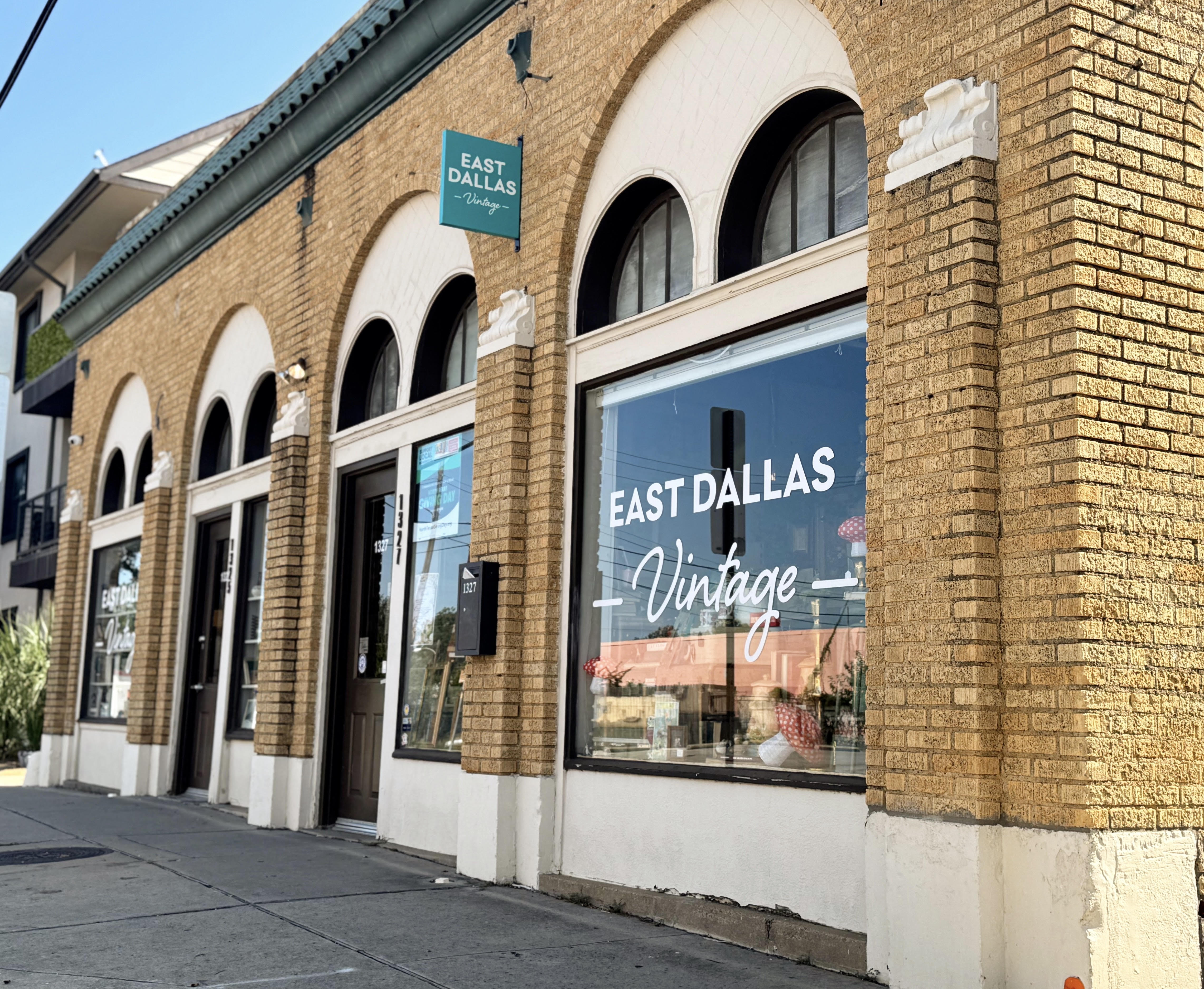 Best Dallas Thrift Stores and Vintage Shops