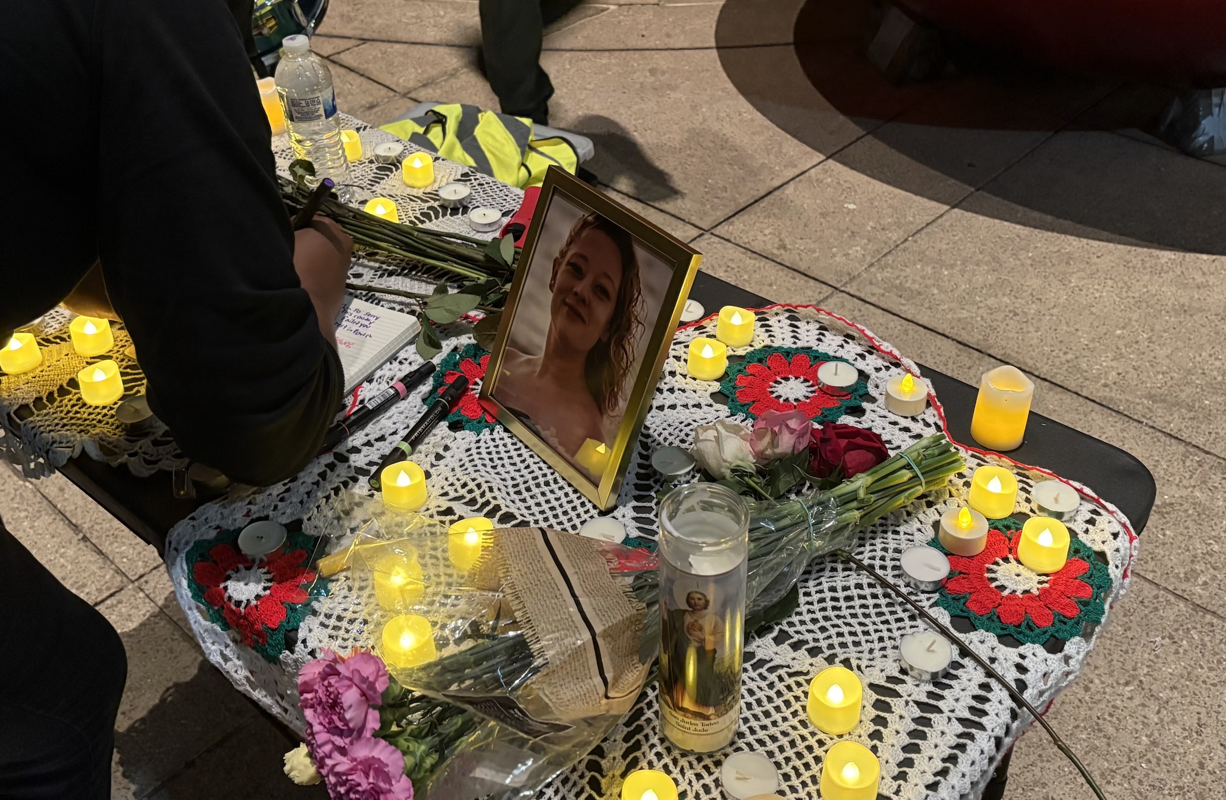 Dallas ICE Protesters Gather in Honor of Renee Good
