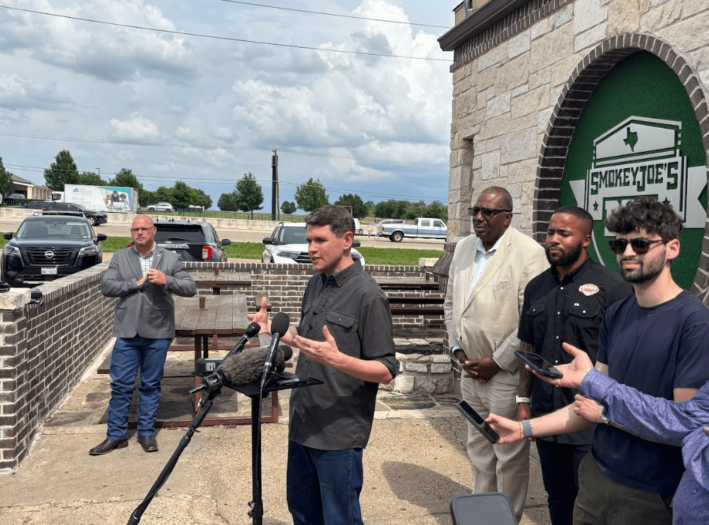 James Talarico talks rising beef costs at southern Dallas BBQ joint