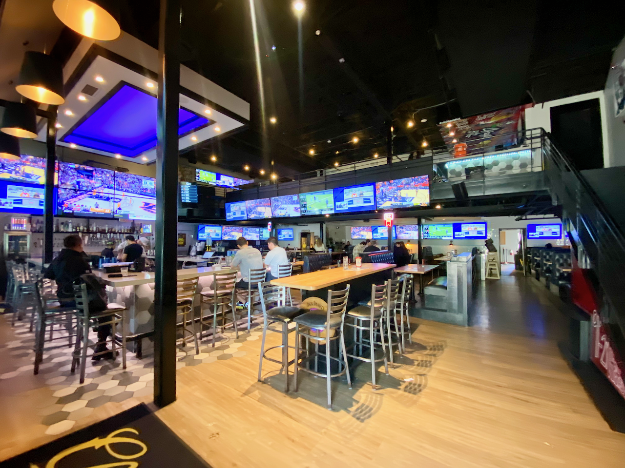 15 Best Dallas Sports Bars to Watch the Super Bowl